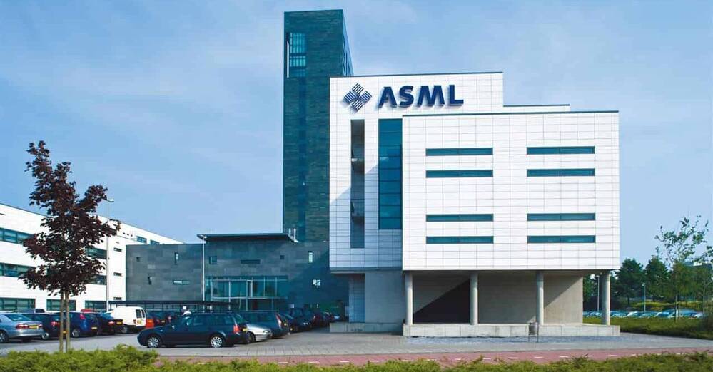 ASML Flourishes with Tickeron's AI Trading Robot, Achieving 4.01% Profit